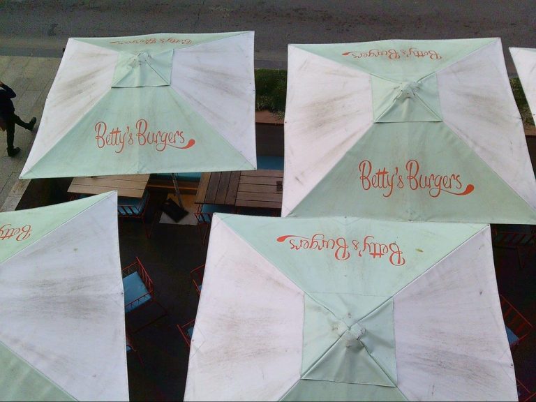 Ilford Pixi-D Compact Camera - Pink - Plaza Cameras